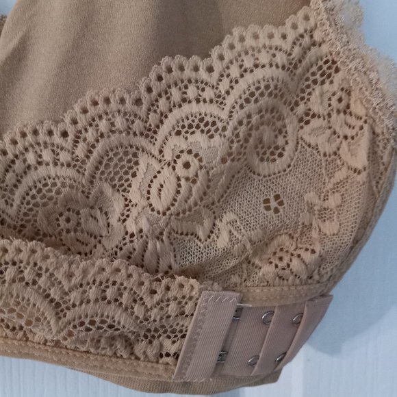 Intimates & Sleepwear | New In Packaging Lace Trim Crossover Wirefree ...